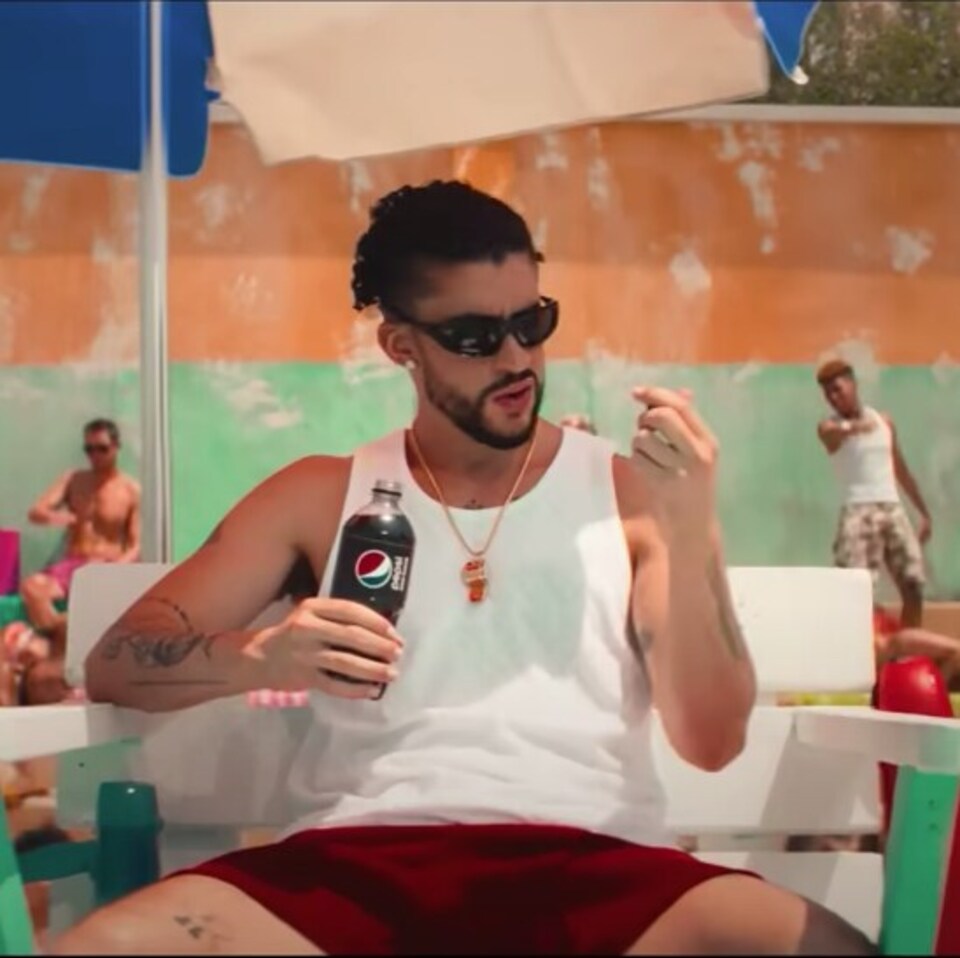 Bad Bunny es la cara del nuevo comercial de Pepsi para el verano | ¡HOLA!