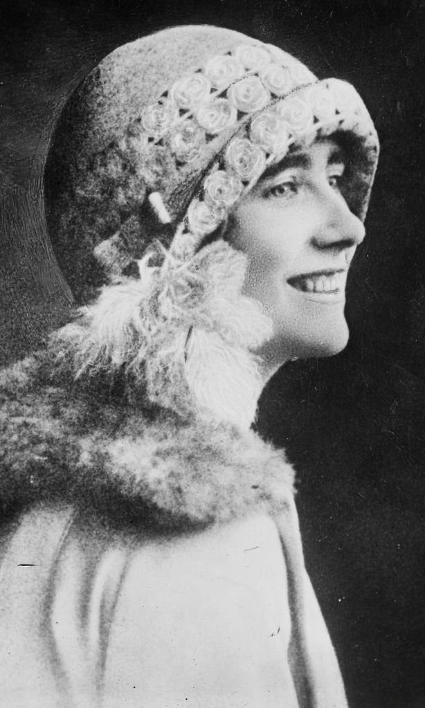 Biografía De Isabel Bowes-Lyon – VACMTS