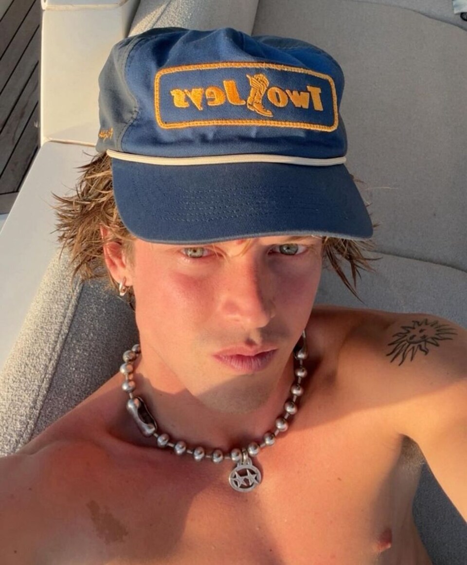 Así es Biel Juste, el modelo e 'influencer' con el que ha sido ...