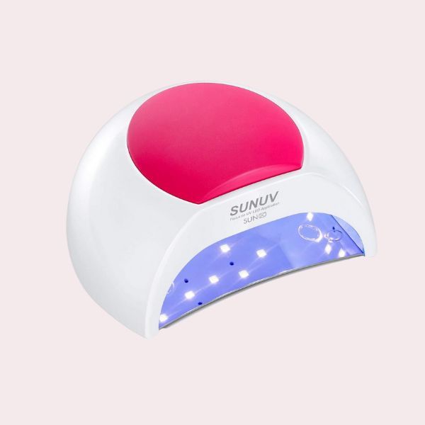 Las 5 mejores lámparas para uñas con las que secar tu manicura al instante