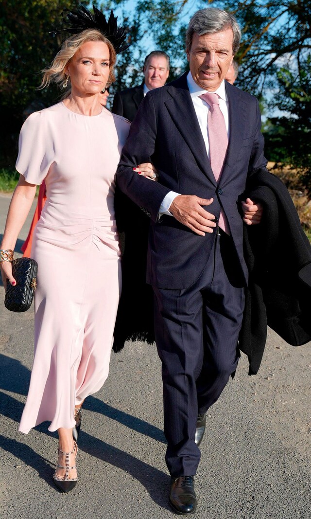 Todos los detalles de la romántica boda de Verónica Urquijo y Roberto ...