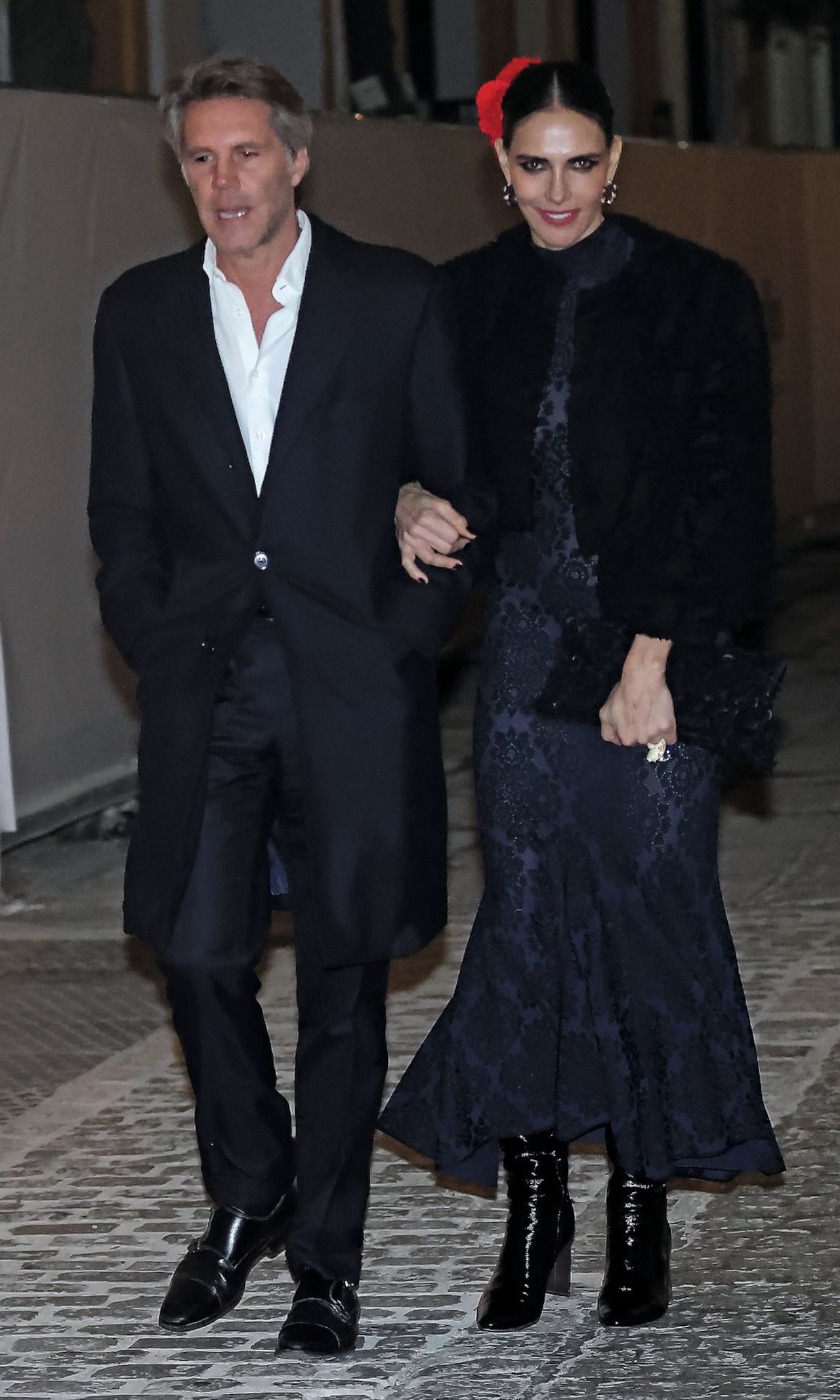 Adriana Abascal y Filiberto de Saboya, el beso que confirma su relación