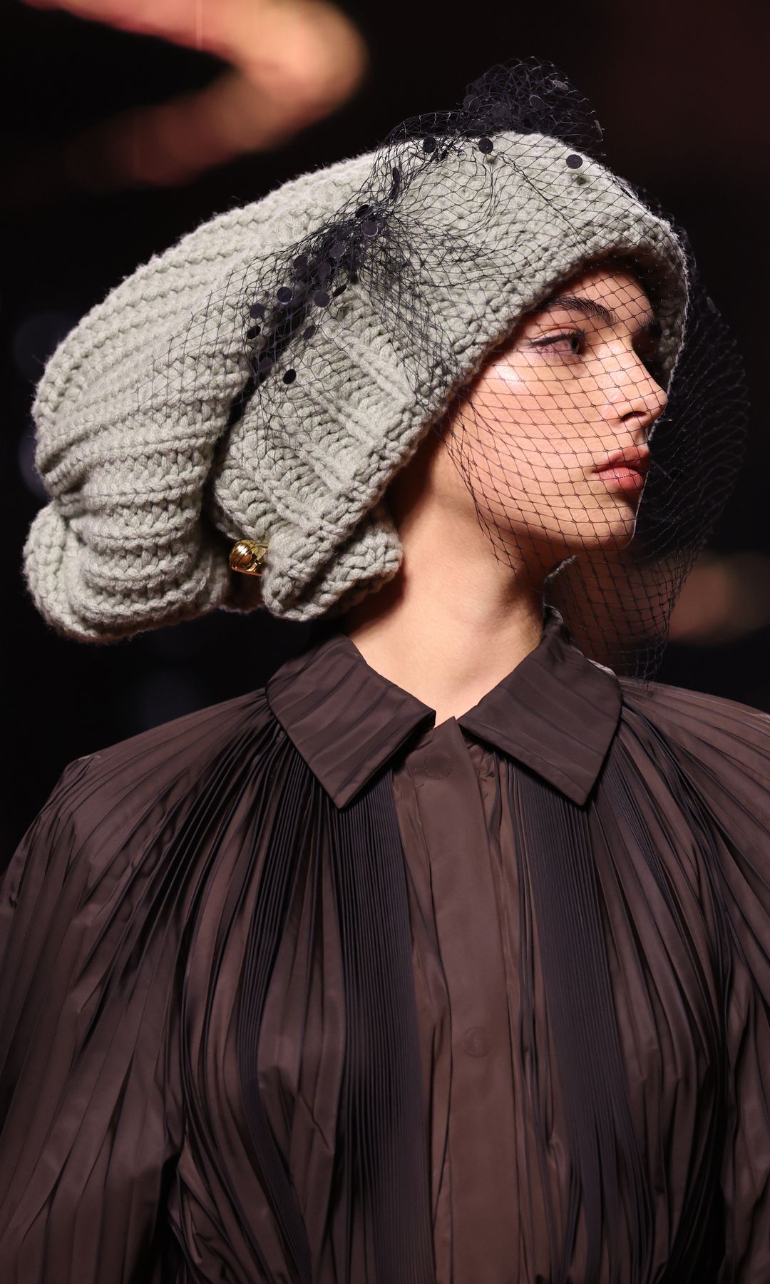 La icónica musa de los 60 Penelope Tree desfila en Milán junto a ...