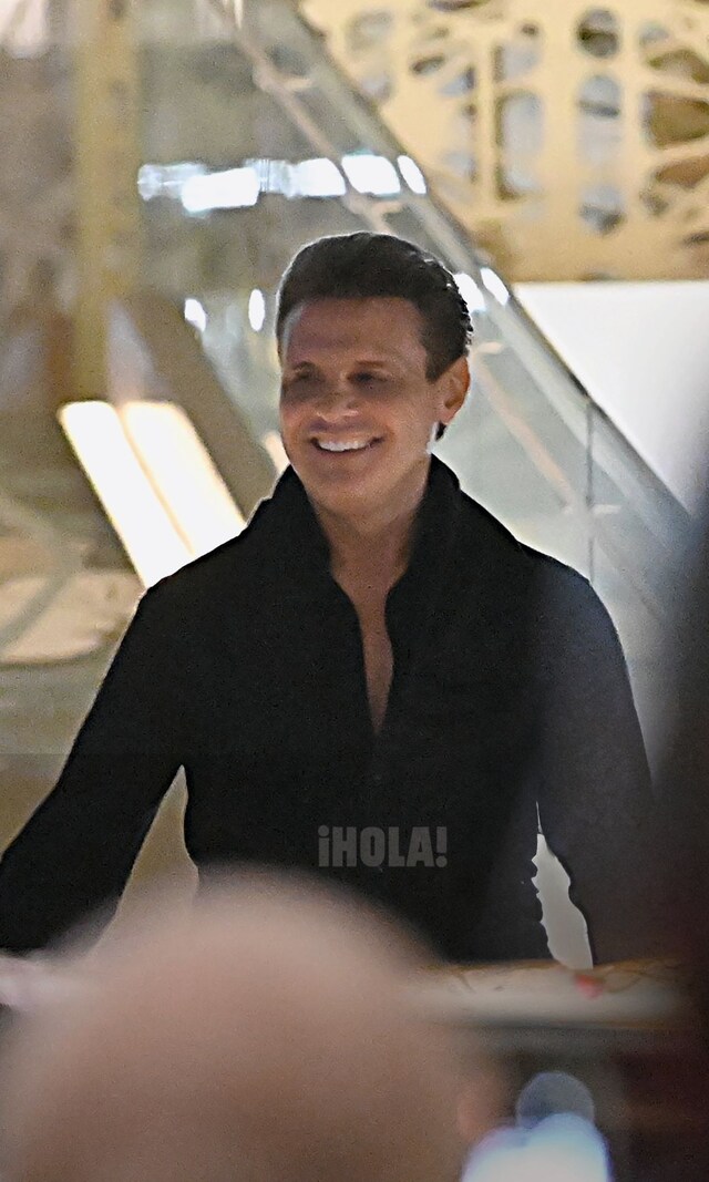 Luis Miguel y Paloma Cuevas, las imágenes exclusivas de su escapada a Barcelona en ¡HOLA!