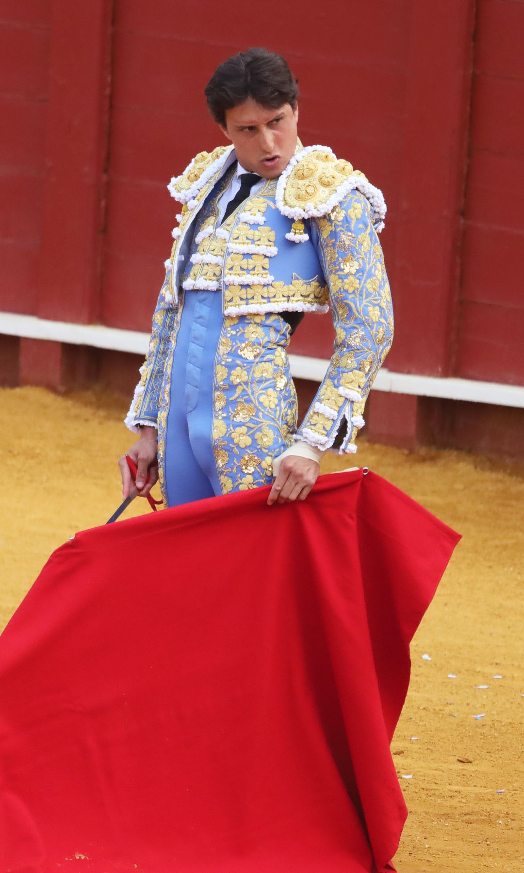 Última hora sobre Roca Rey: evolución favorable y la visita familiar ...