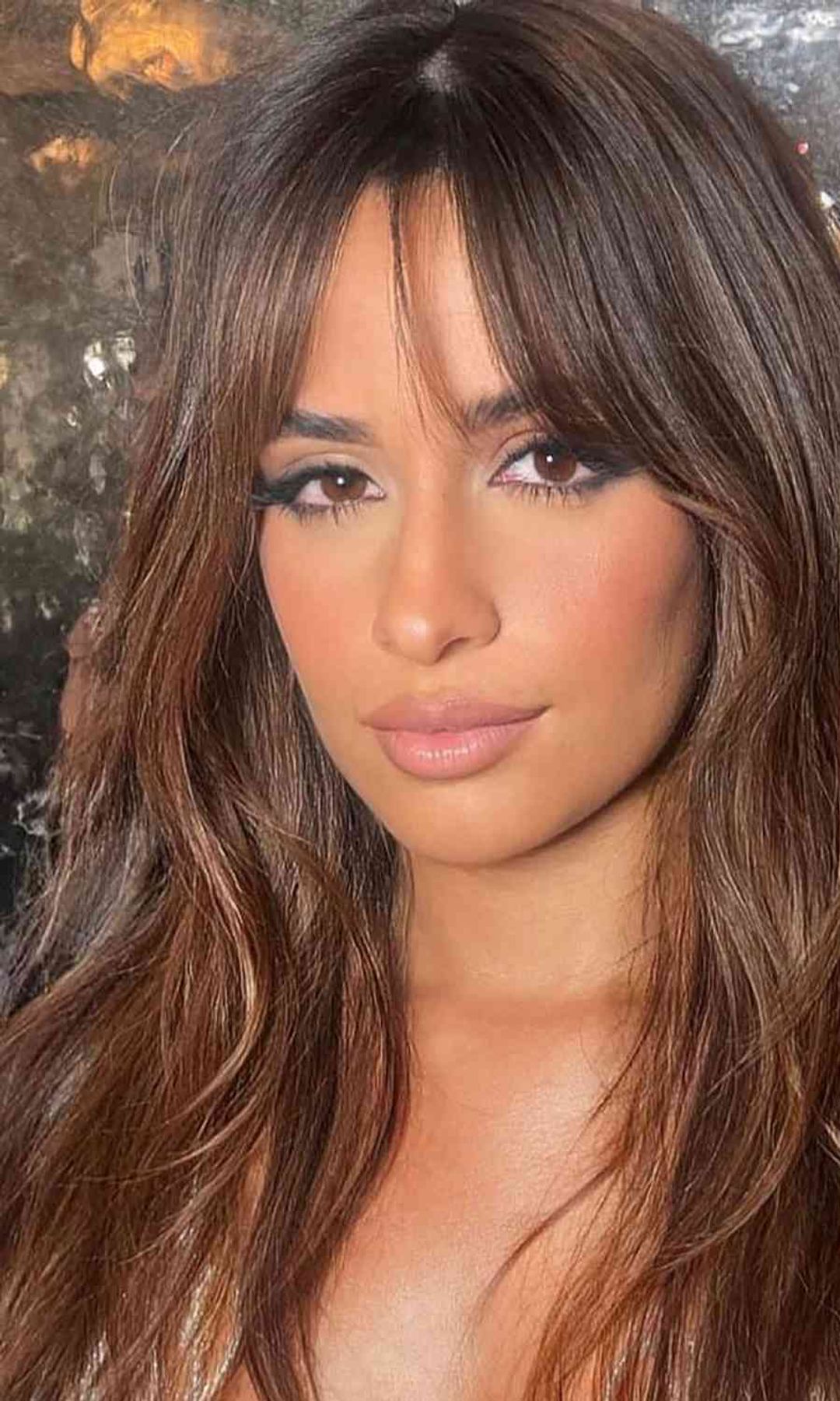 10 cortes con flequillo abierto que arrasan en las peluquerías
