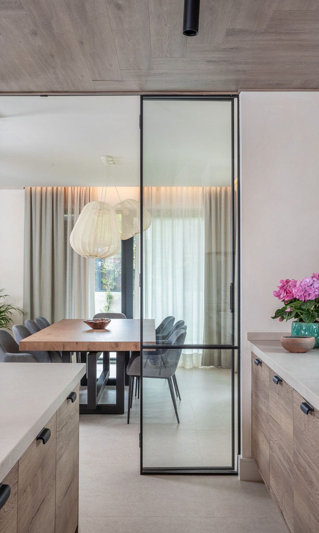 El techo toma protagonismo: la nueva tendencia en decoración que no ...