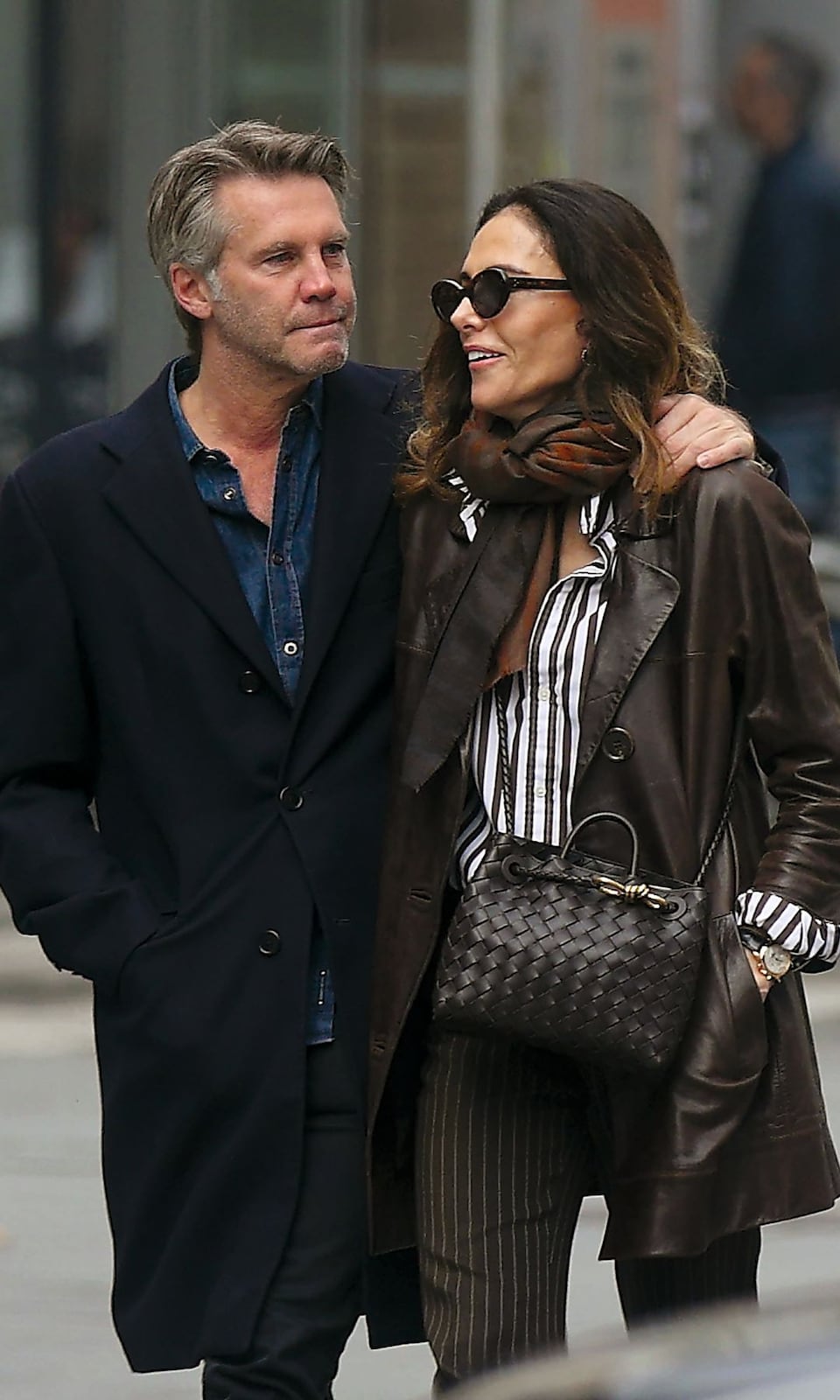 Adriana Abascal y Filiberto de Saboya, el beso que confirma su relación