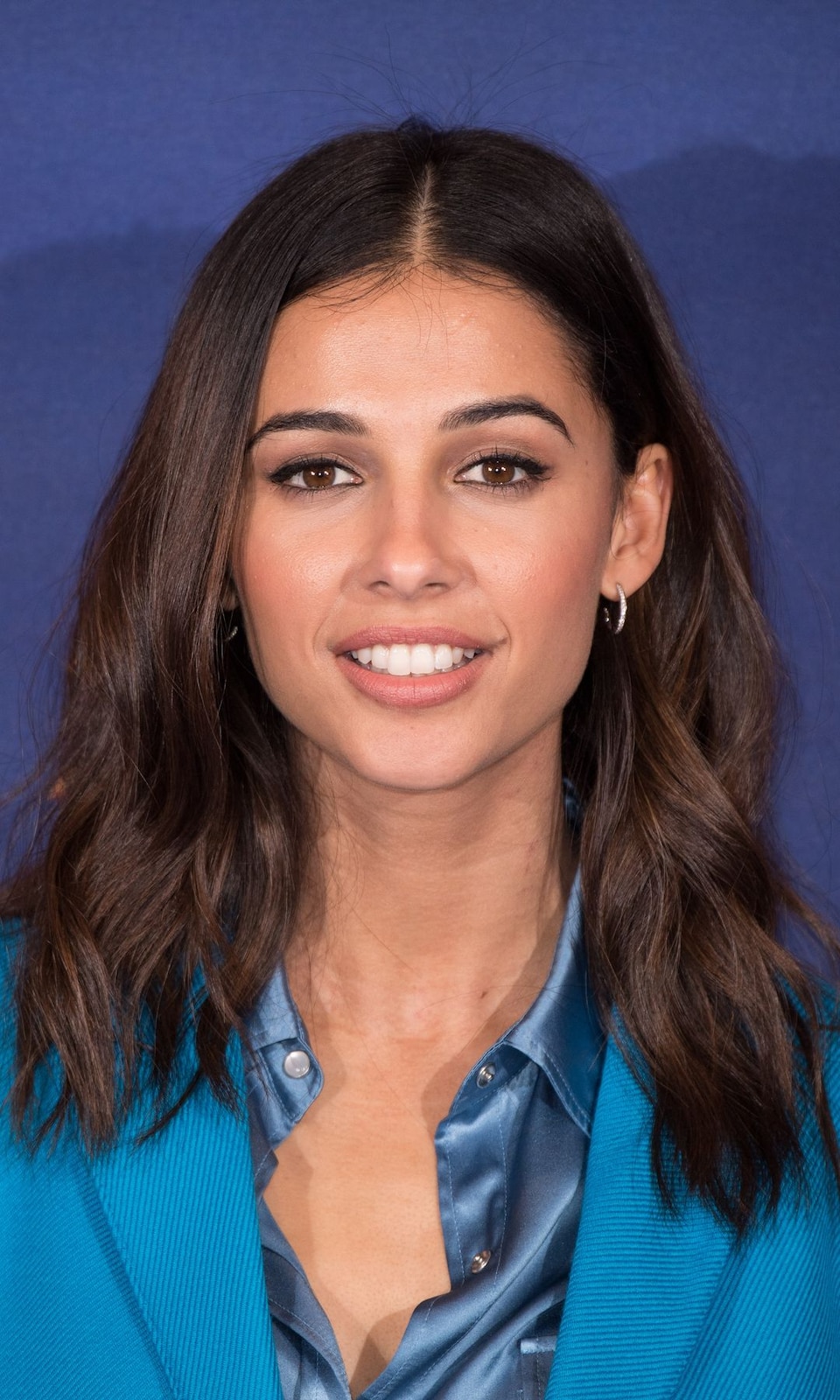 Naomi Scott, la eterna enamorada del pelo corto estrena su look más extremo