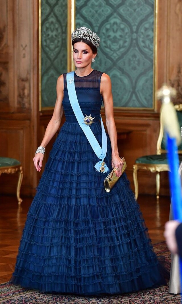 Victoria de Suecia, espectacular con el vestido largo de H&M que también enamoró a la reina Letizia