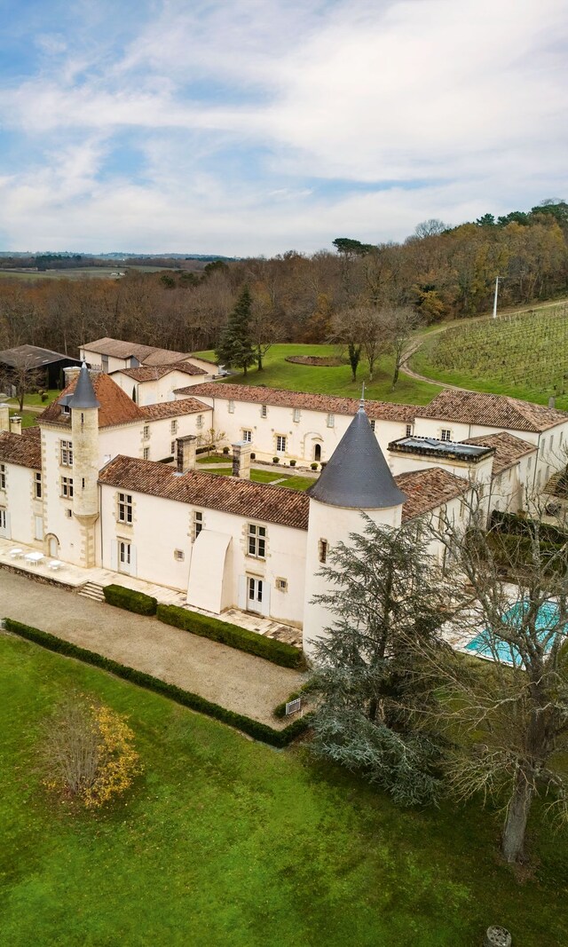 Entramos en el château Toulouse-Lautrec, el histórico castillo familiar ...