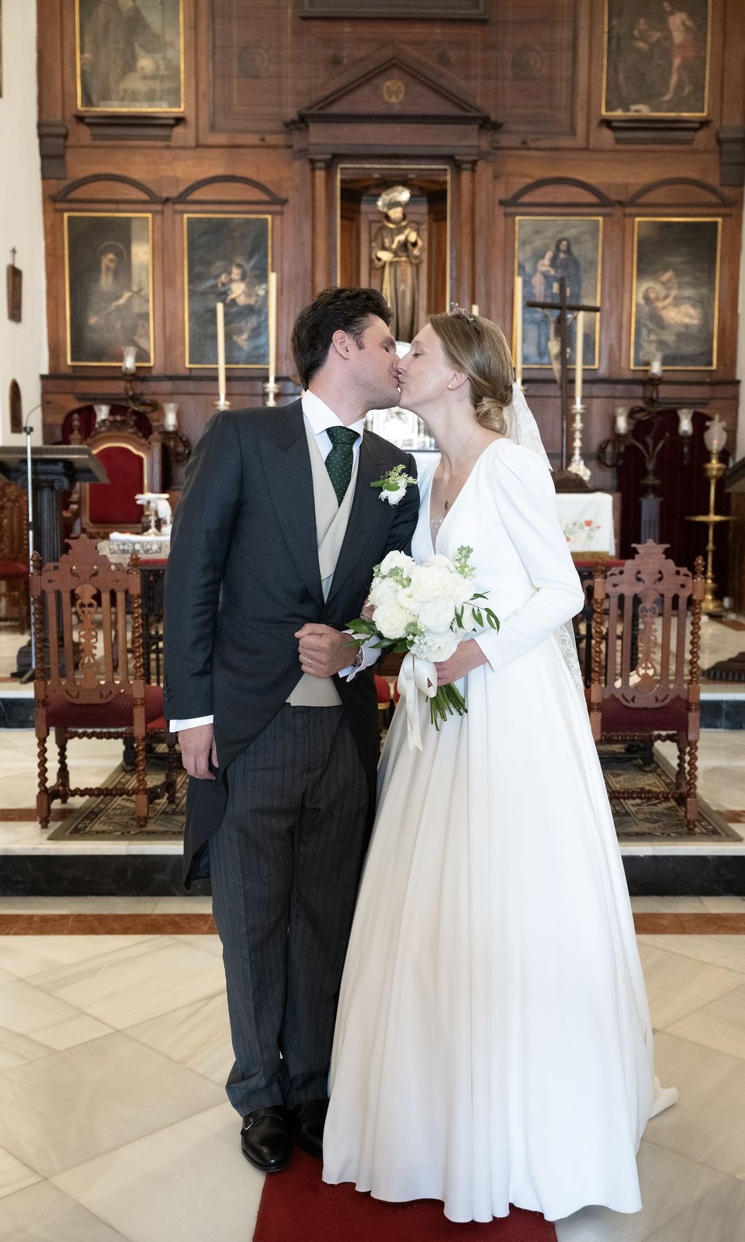 Свадьба принца Алонсо Орлеанского и графини Шарлотты Лидекерке: euro_royals — LiveJournal