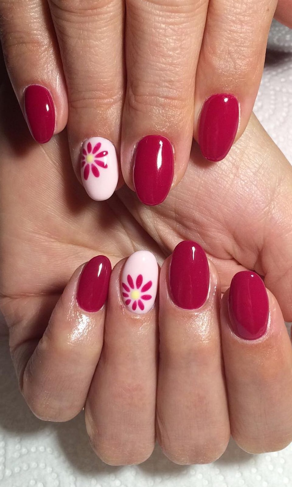 30 diseños de uñas rojas que nunca pasarán de moda