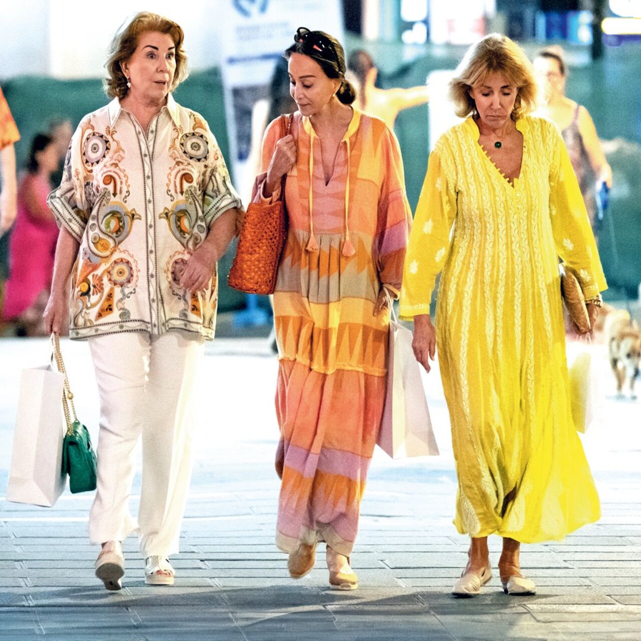 Isabel Preysler, tarde de 'shopping' y chocolate con churros