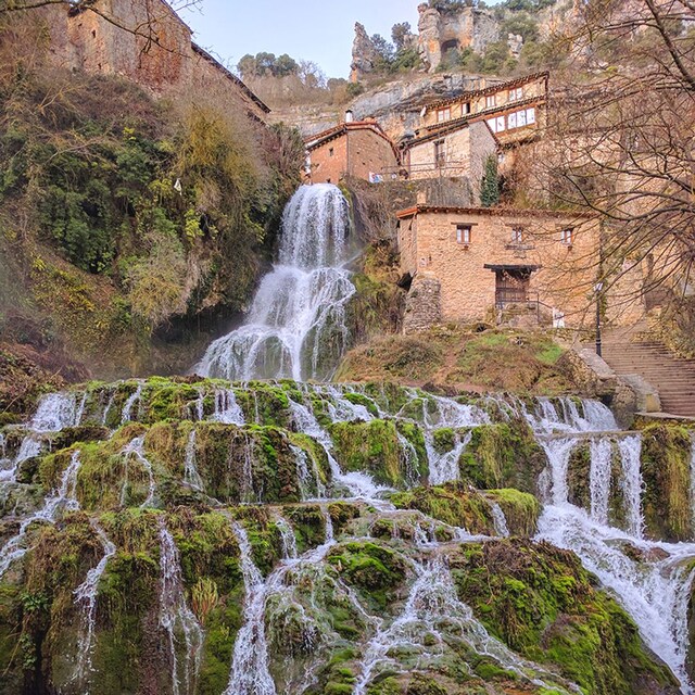 El pueblo de Burgos que tiene las cascadas más bonitas (y no es Orbaneja del Castillo)