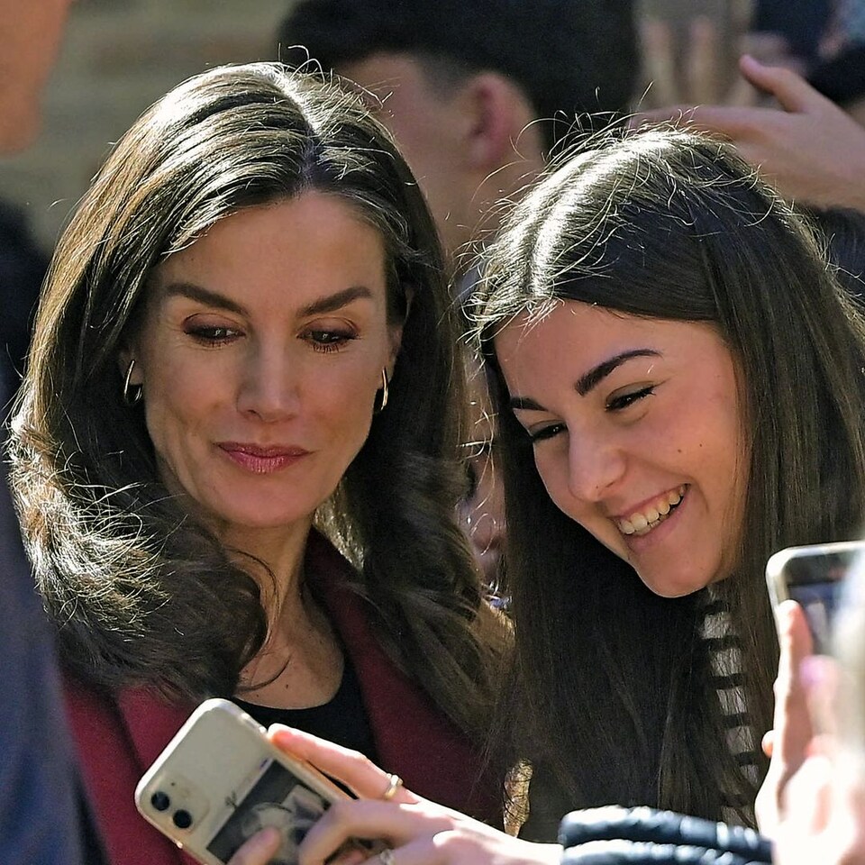 8 expertos analizan la personalidad de la reina Letizia para ¡HOLA! y ...