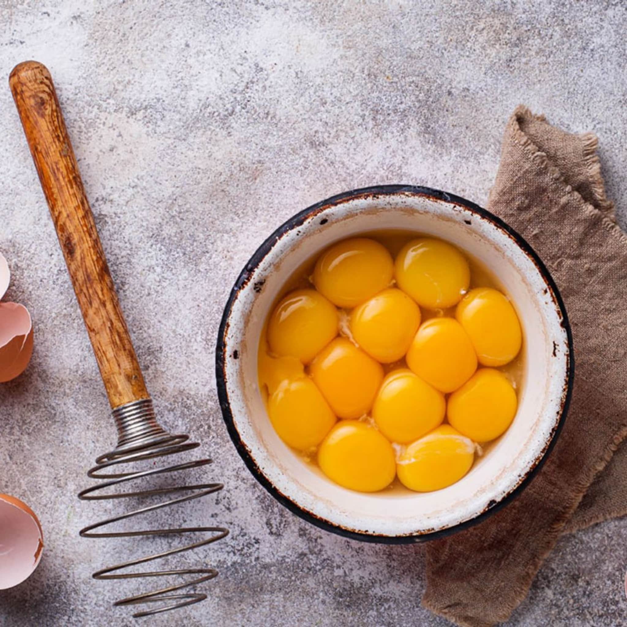 Cómo aprovechar las yemas de huevo en tu cocina
