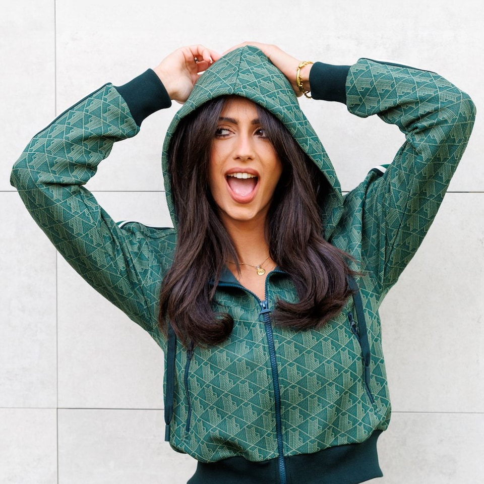 Descubrimos a Noor Ben Yessef, la periodista de informativos ...