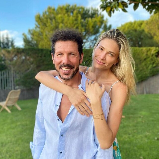 Vestidos de blanco y presumiendo de genes: las imágenes de Simeone y ...