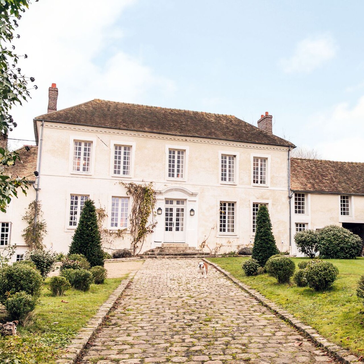 Entramos en la fabulosa casa de campo de los interioristas Charles y ...