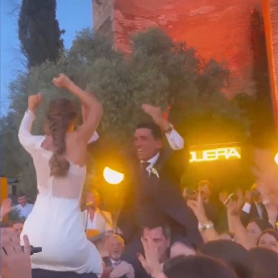 Así ha sido la boda de Jaime Lorente y Marta Goenaga