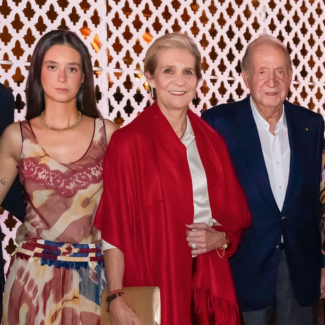Victoria, hermana de Isabelle Junot, posa con las tendencias de verano