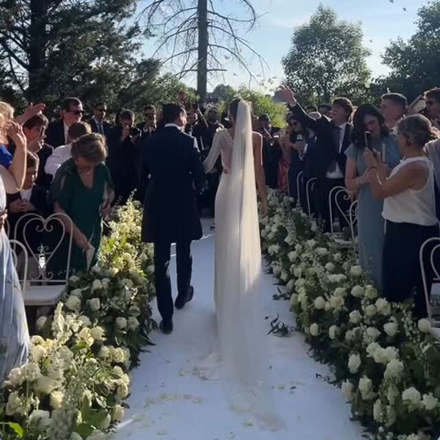 Así ha sido la boda de Jaime Lorente y Marta Goenaga