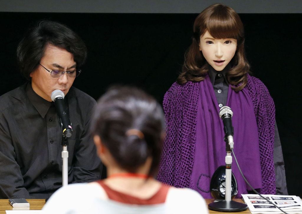 Erica, el robot que puede conversar con humanos