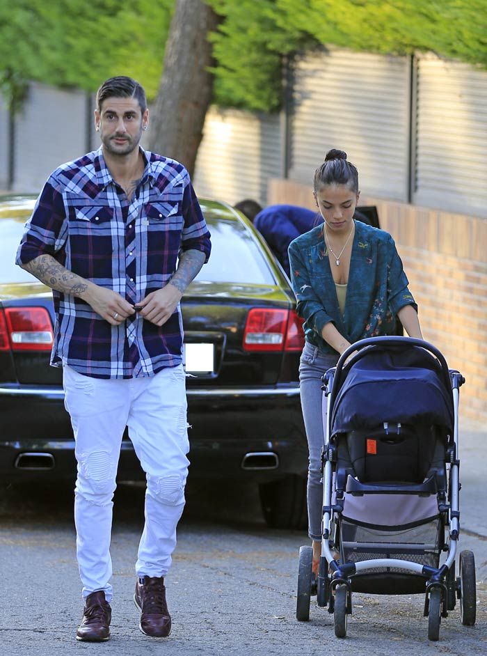 Melendi celebra en familia el éxito de 'La Voz'