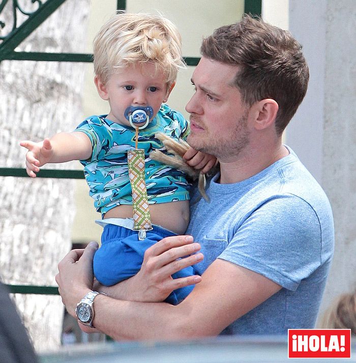 ¡Abrazos y muchos mimos! El regalo más especial para Noah Bublé