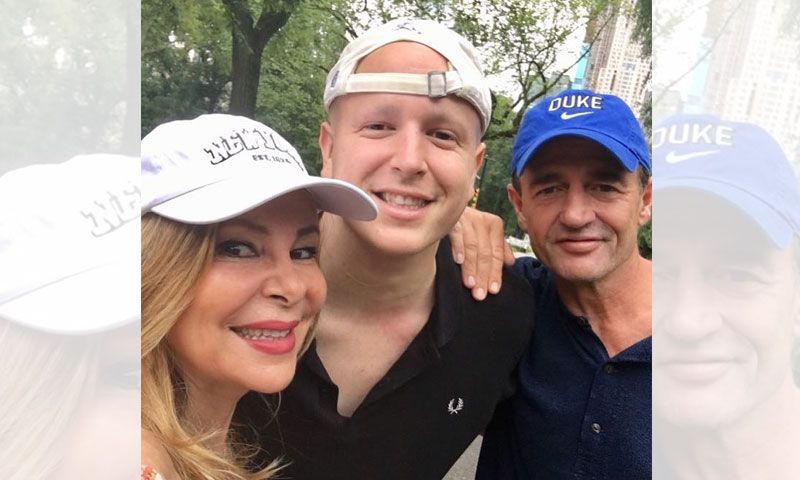 Álex Lequio comparte un tierno recuerdo de su infancia - Foto 1