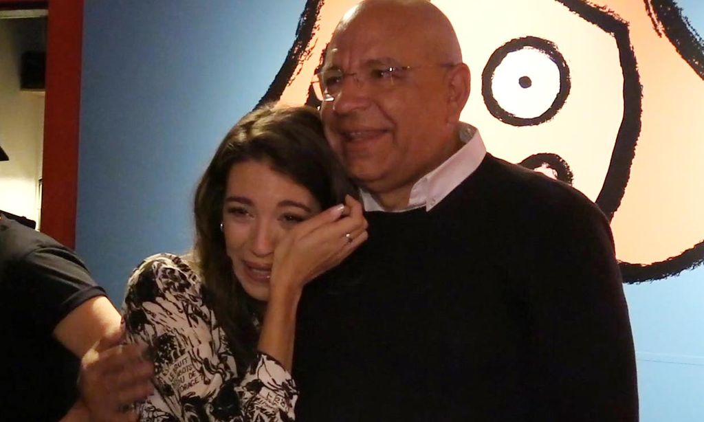 Ana Guerra se emociona en la presentación de su libro al escuchar la ...