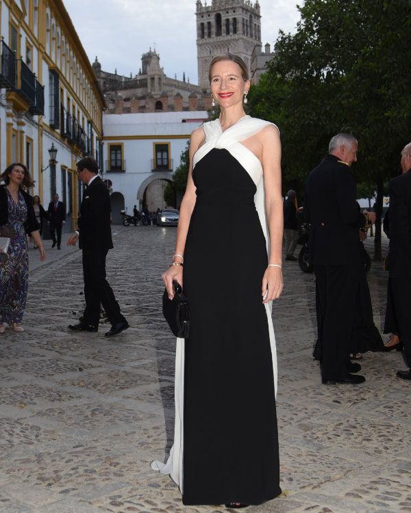 María de León, una orgullosa madrina de la Exhibición de Enganches de ...