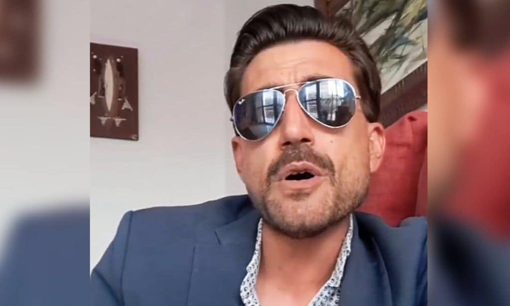 Adrián Cordero, el hombre del tiempo que enamora a sus seguidores cantando