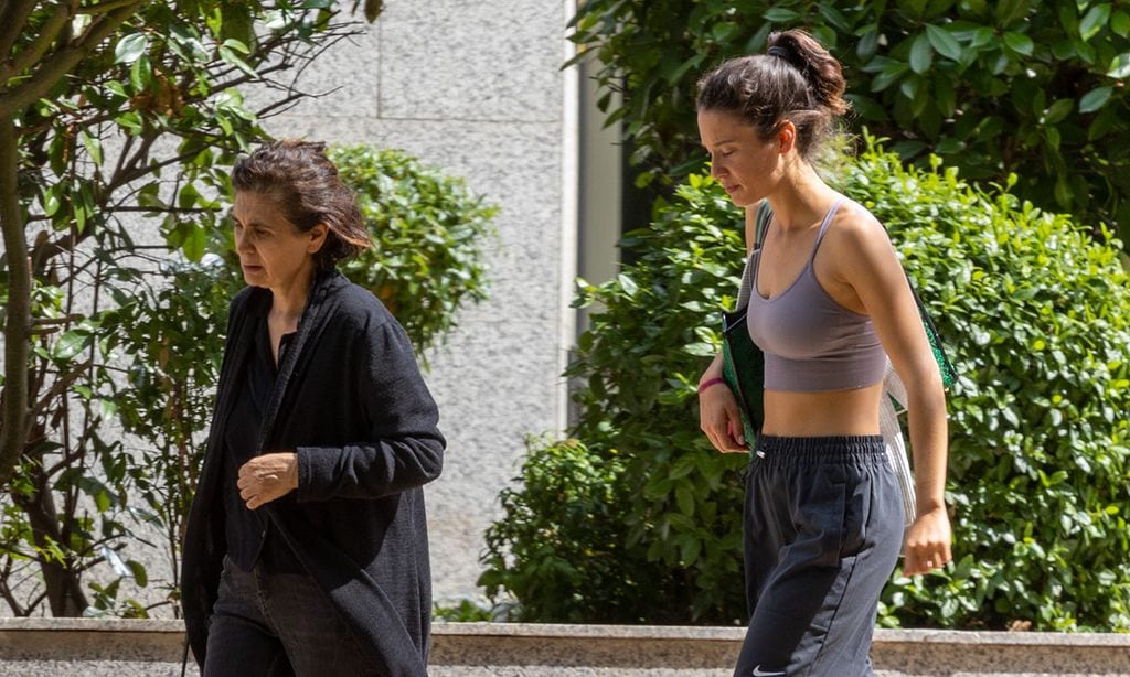 María Pedraza, muy afectada en el entierro de su padre