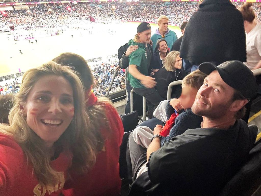 Elsa Pataky, saltando y gritando con Chris Hemsworth y sus hijos tras ...