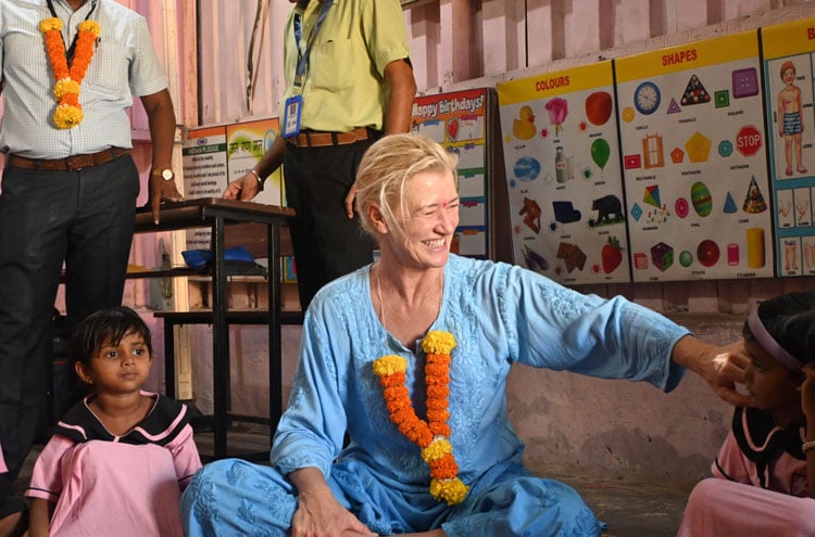 Sonrisas de Bombay presenta el documental 'Una sonrisa en la mochila ...