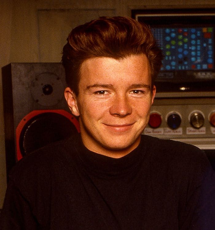 Rick Astley cambia la letra de su éxito 'Never Gonna Give You Up'
