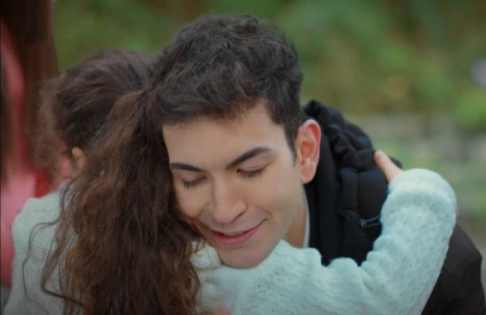 'Hermanos': así son Zehra y Bahar, los dos personajes que han ...