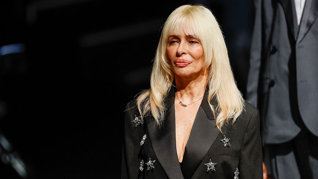 María Bas, del dúo Nebulossa, sorprende como modelo en la Fashion Week ...