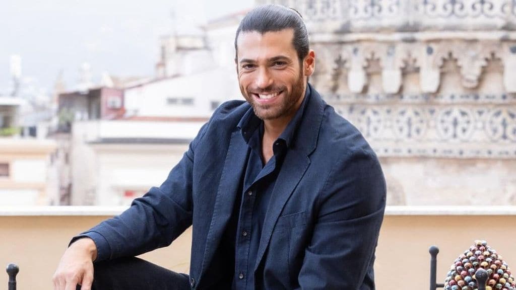 Entrevistamos a Can Yaman, el actor turco que arrasa en todo el mundo