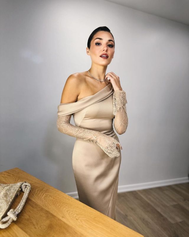 Hande Erçel ('Love is in the air') habla como nunca de su novio y da ...