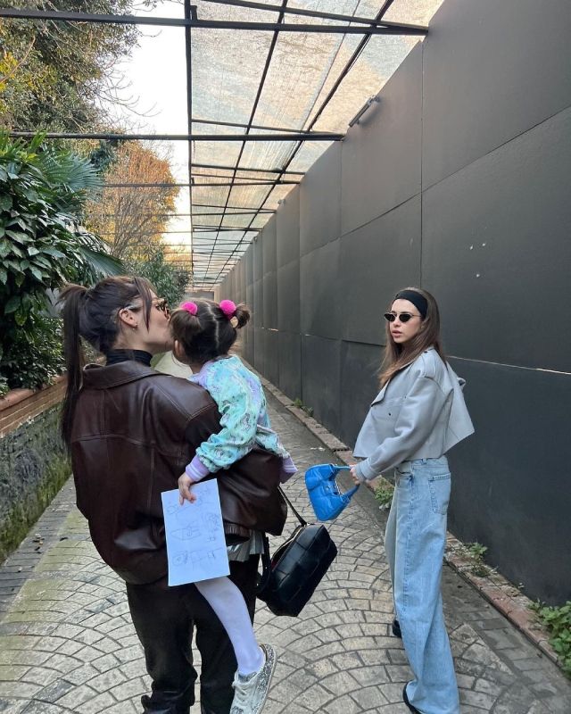 Hande Erçel ('Love is in the air') habla como nunca de su novio y da ...