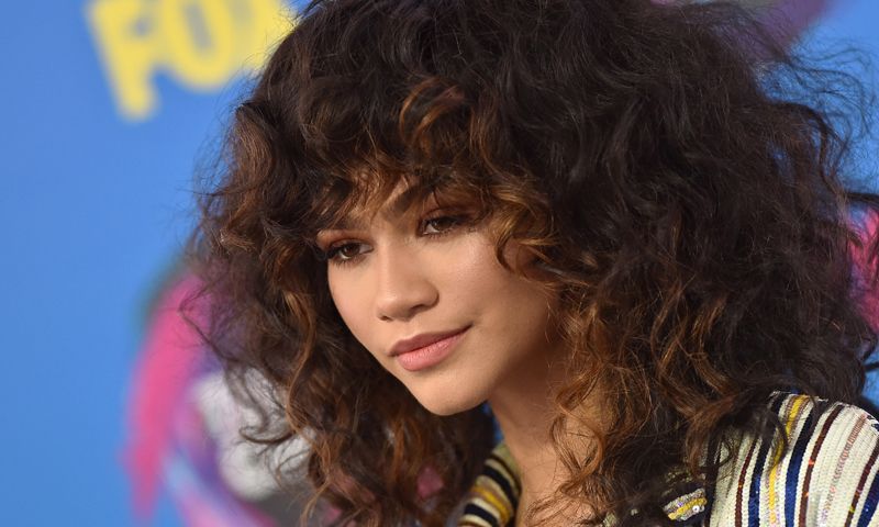 Consigue unos rizos definidos como Zendaya sacando partido a tu rizador