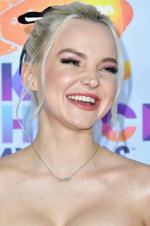 Hábitos a seguir para tener unos dientes sanos como Dove Cameron