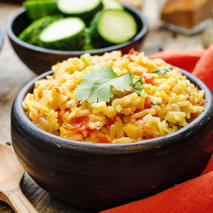 Arroz al azafrán con cilantro y curry