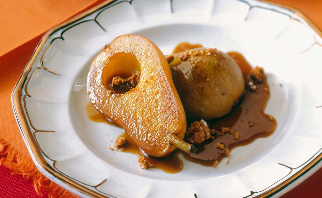 Peras con licor de almendras y 'amaretti'