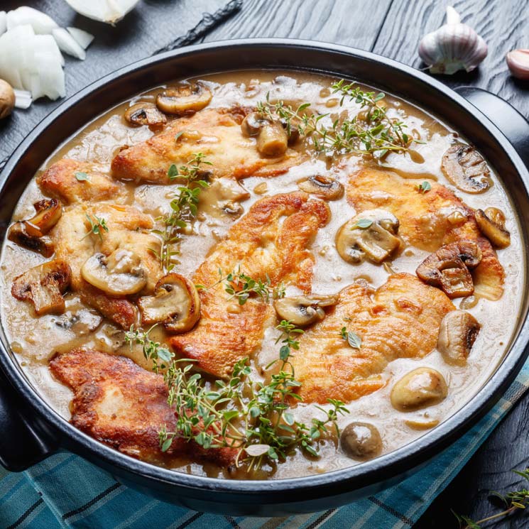 Pollo con champiñones al vino marsala
