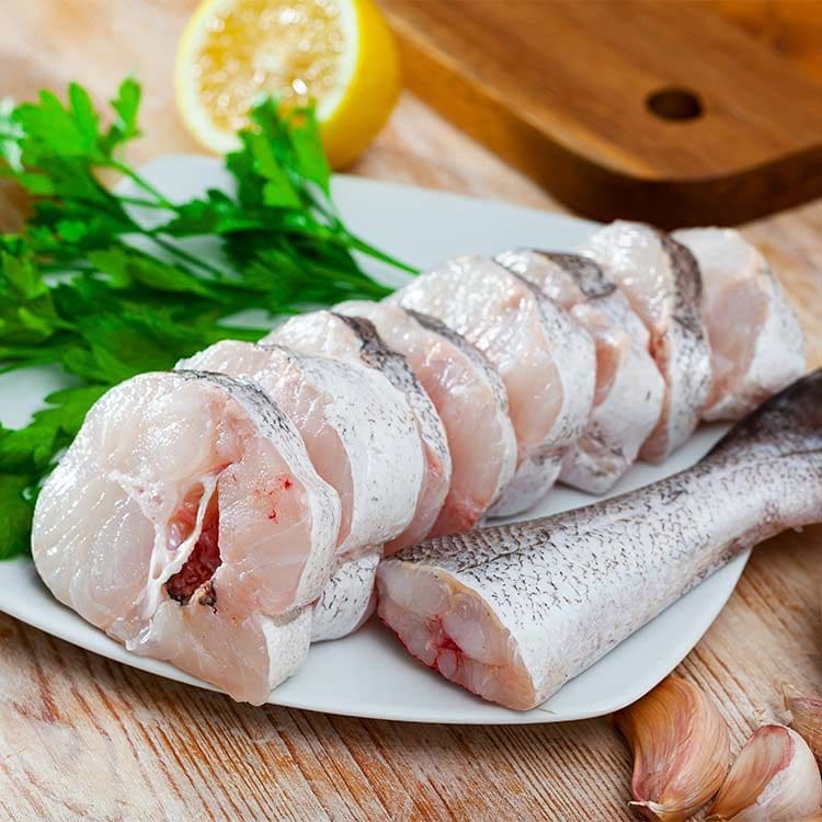 Cómo hacer una merluza a la sidra para chuparse los dedos