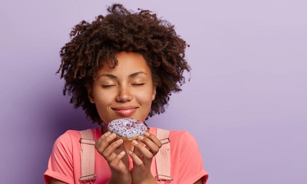Comer alimentos dulces: por qué a veces tienes la necesidad de tomar azúcar